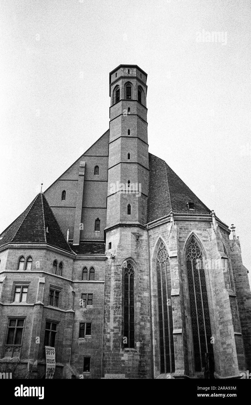 Minoritenkirche wien hi-res stock photography and images - Alamy