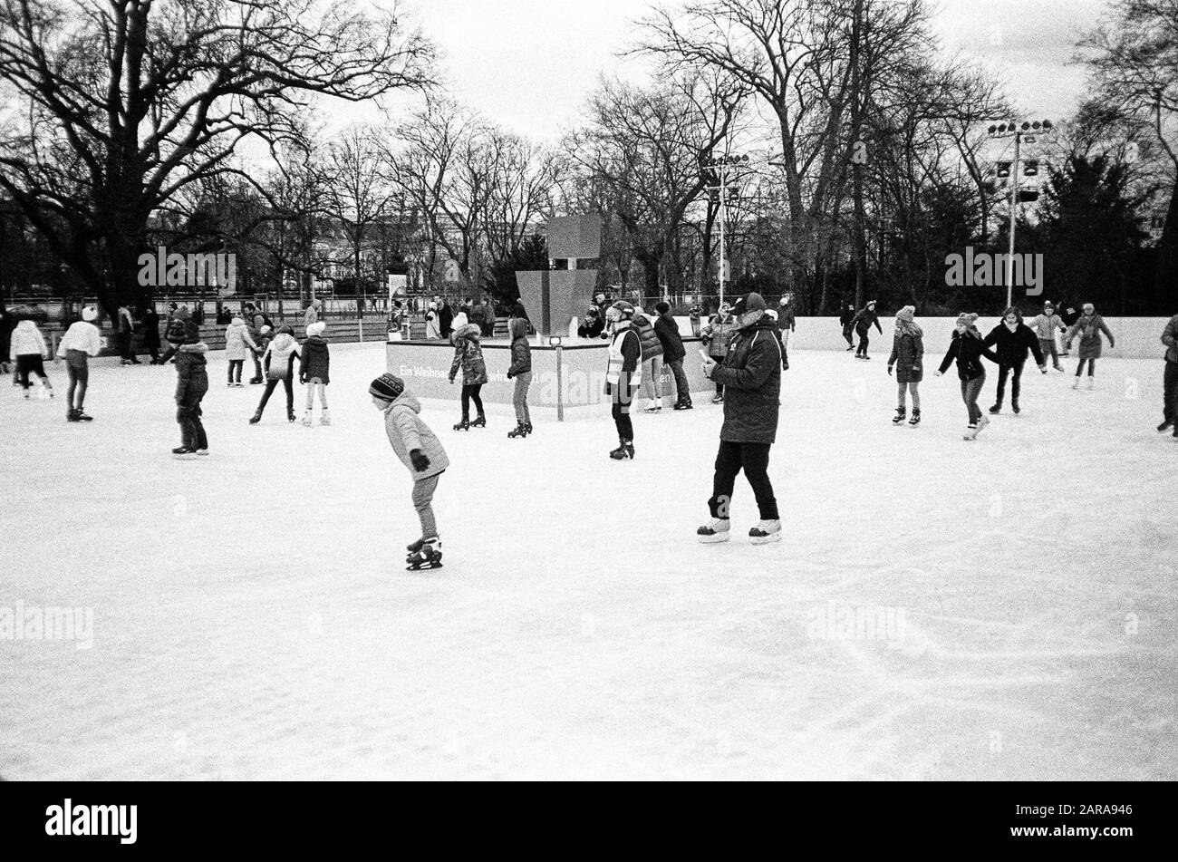 Wien rathaus winter Black and White Stock Photos & Images - Alamy