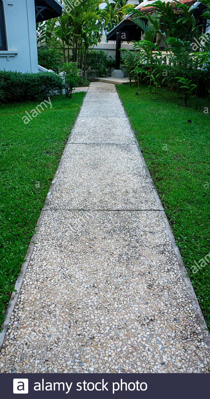 Sidewalk Grass Stock Photos & Sidewalk Grass Stock Images - Alamy