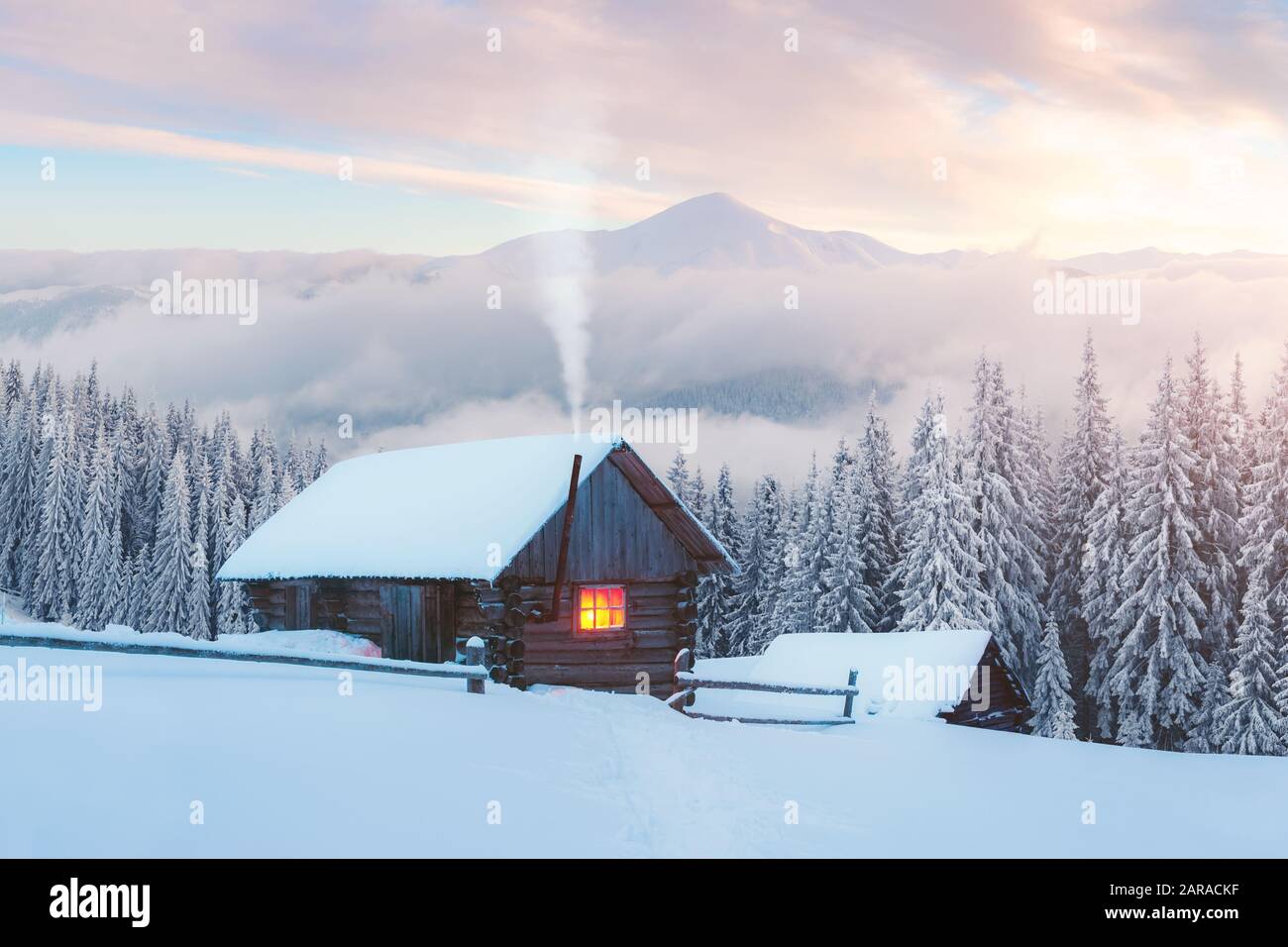 Chimney smoke cabin hi-res stock photography and images - Alamy