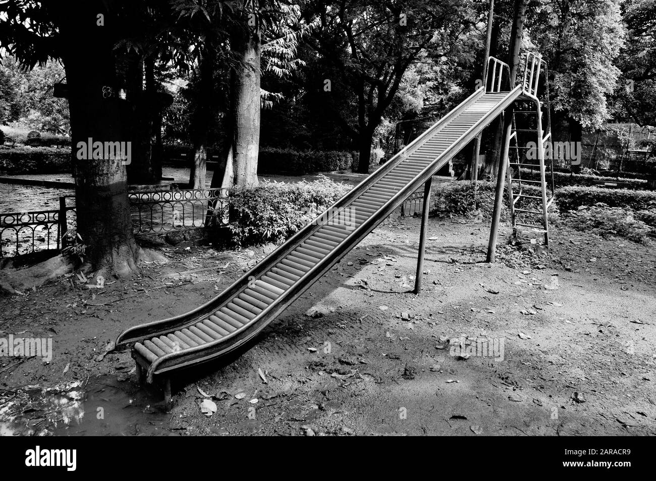Empty Slide, Veermata Jijabai Bhosale Udyan, Byculla Zoo, Mumbai ...