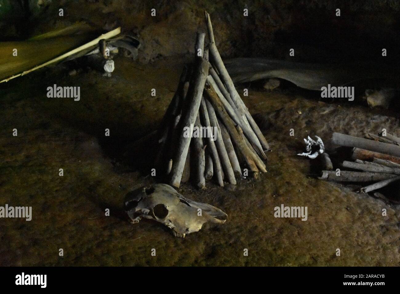 Teepee and animal skull at Palenque de los Cimarrones cave in Vinales ...