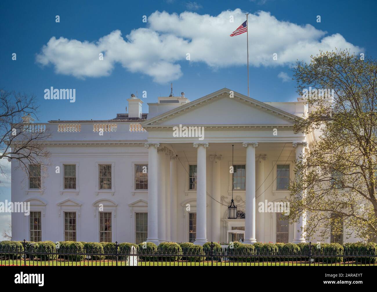 Does The White House Have A Front Door