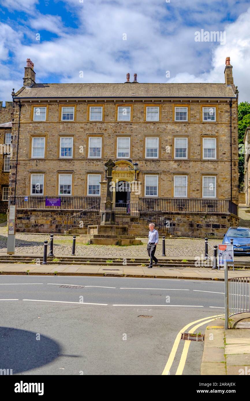 the market city of Lancaster Lancashire England Stock Photo - Alamy