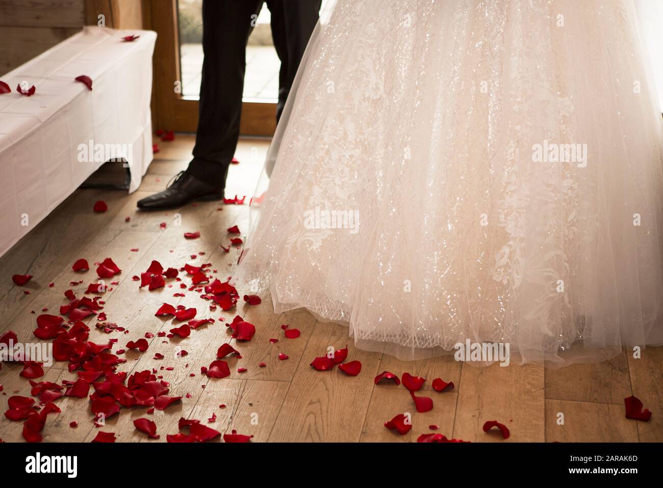 Rose petals on the wedding floor, closeup wedding concept Stock Photo ...