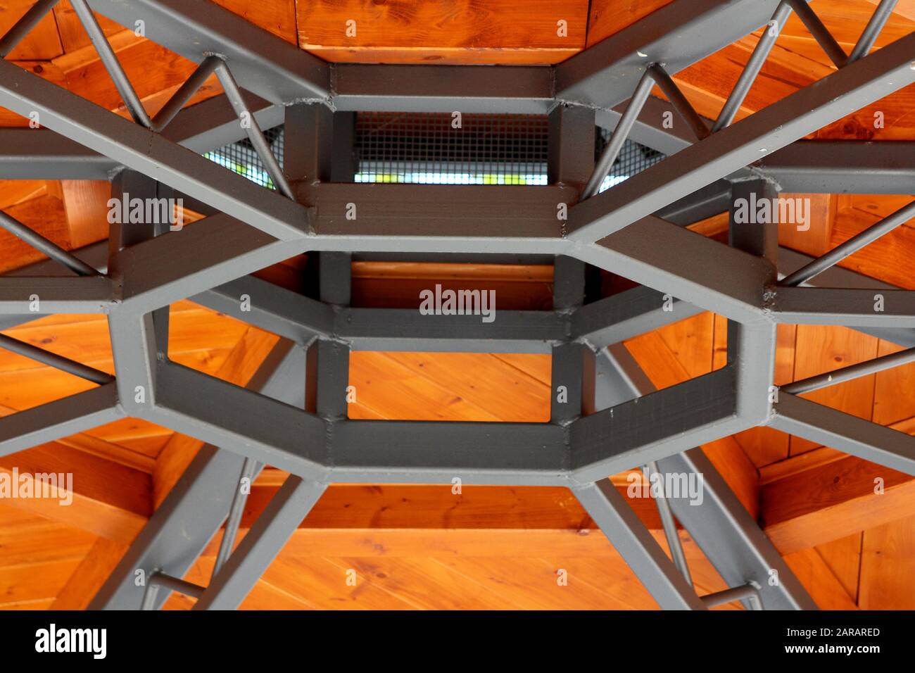 Metal mesh roof hi-res stock photography and images - Alamy