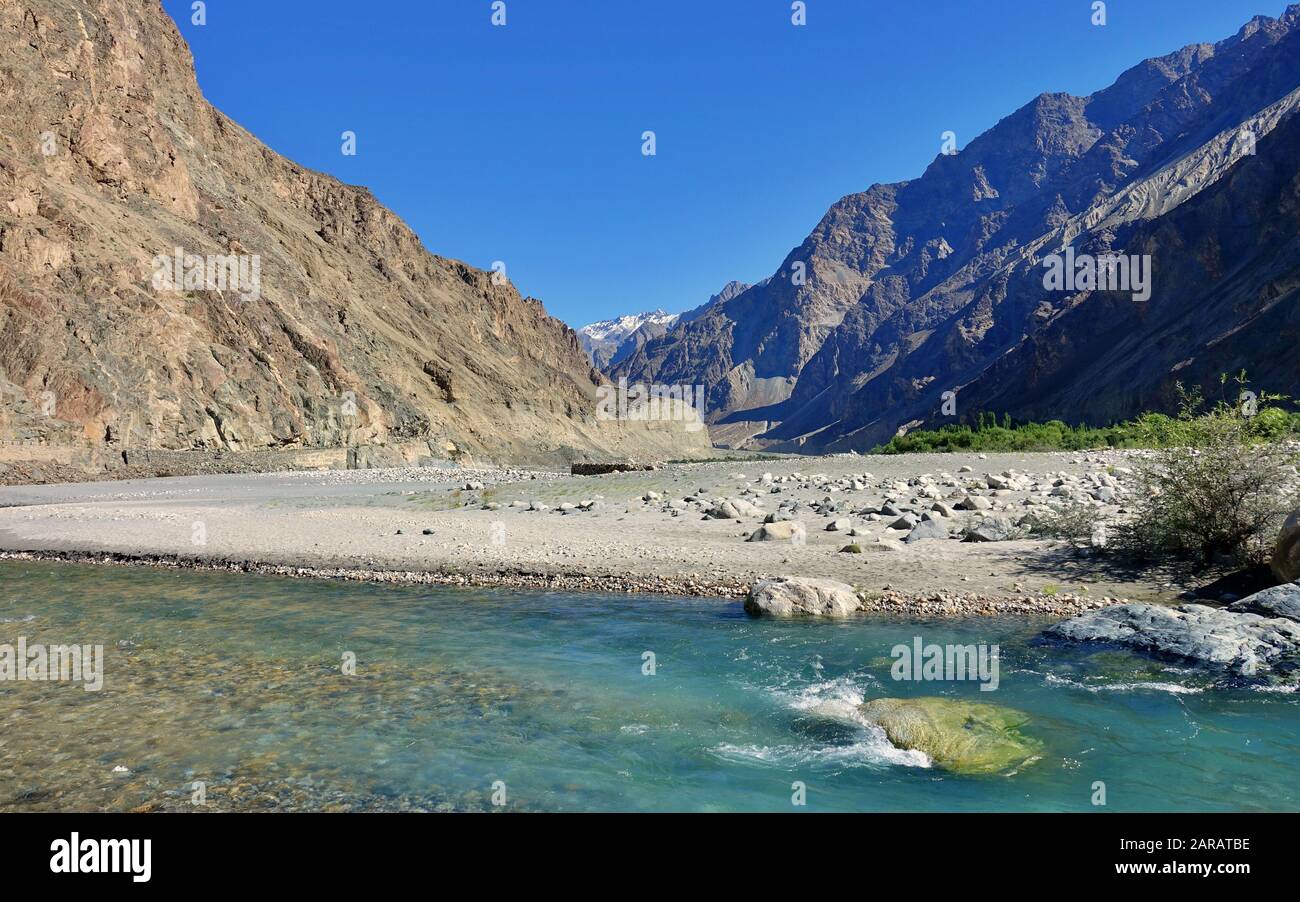 Shyok river hi-res stock photography and images - Alamy