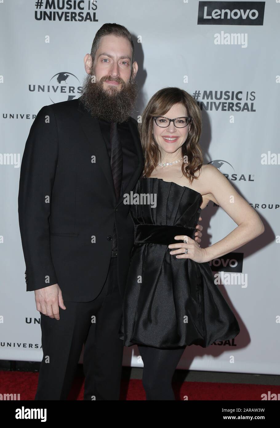 Los Angeles, USA. 26th Jan, 2020. Roey Hershkovitz, Lisa Loeb walking the red carpet at the ...