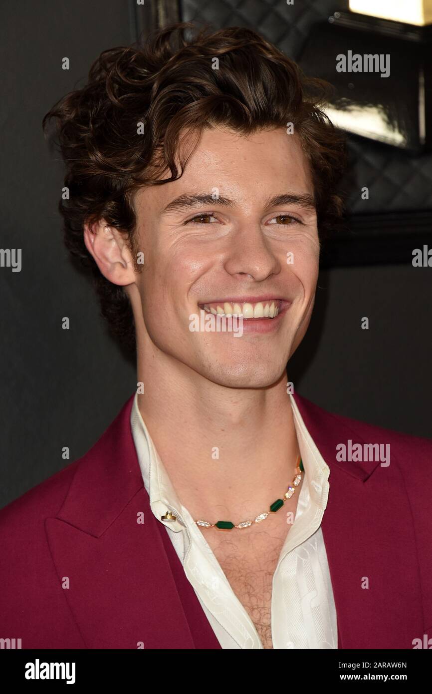 Shawn mendes hi-res stock photography and images - Alamy