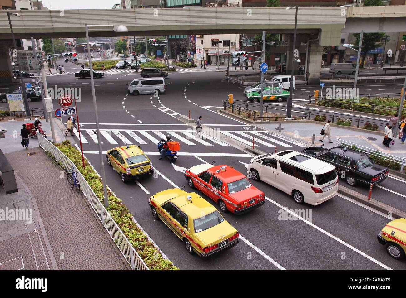 Cabs in japan hi-res stock photography and images - Alamy