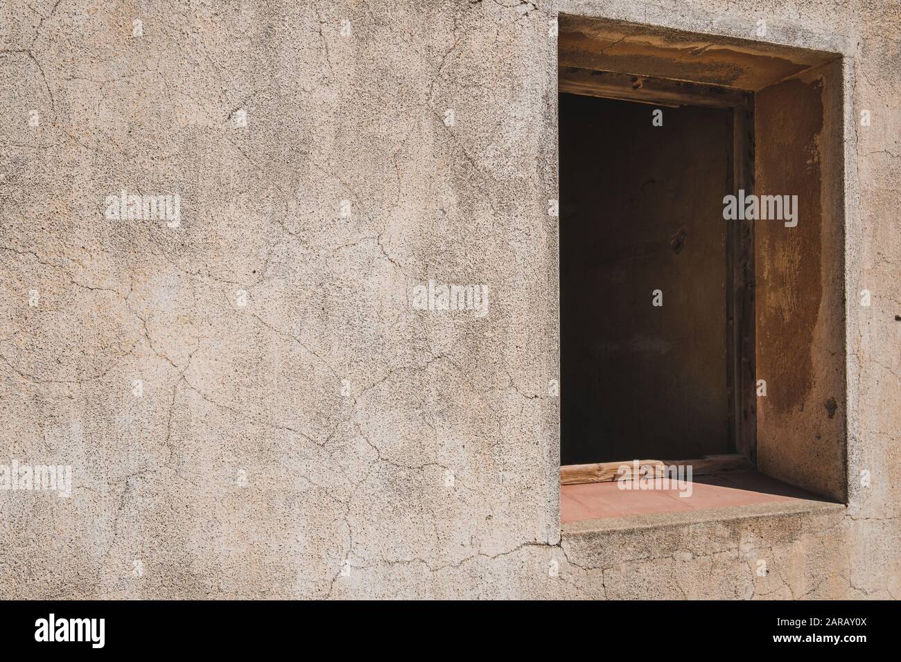 window and copy space on wall of building ruin exterior Stock Photo - Alamy