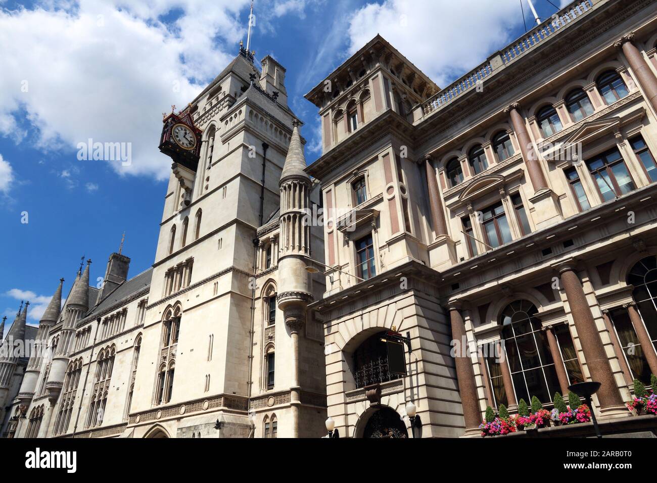 Royal court london vintage hi-res stock photography and images - Alamy