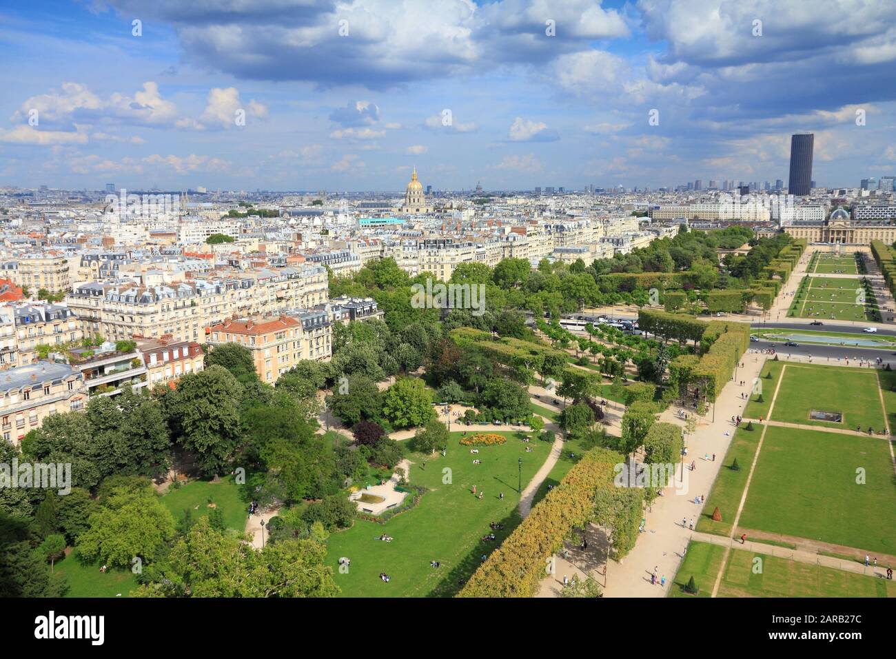 Capital city of france hi-res stock photography and images - Alamy