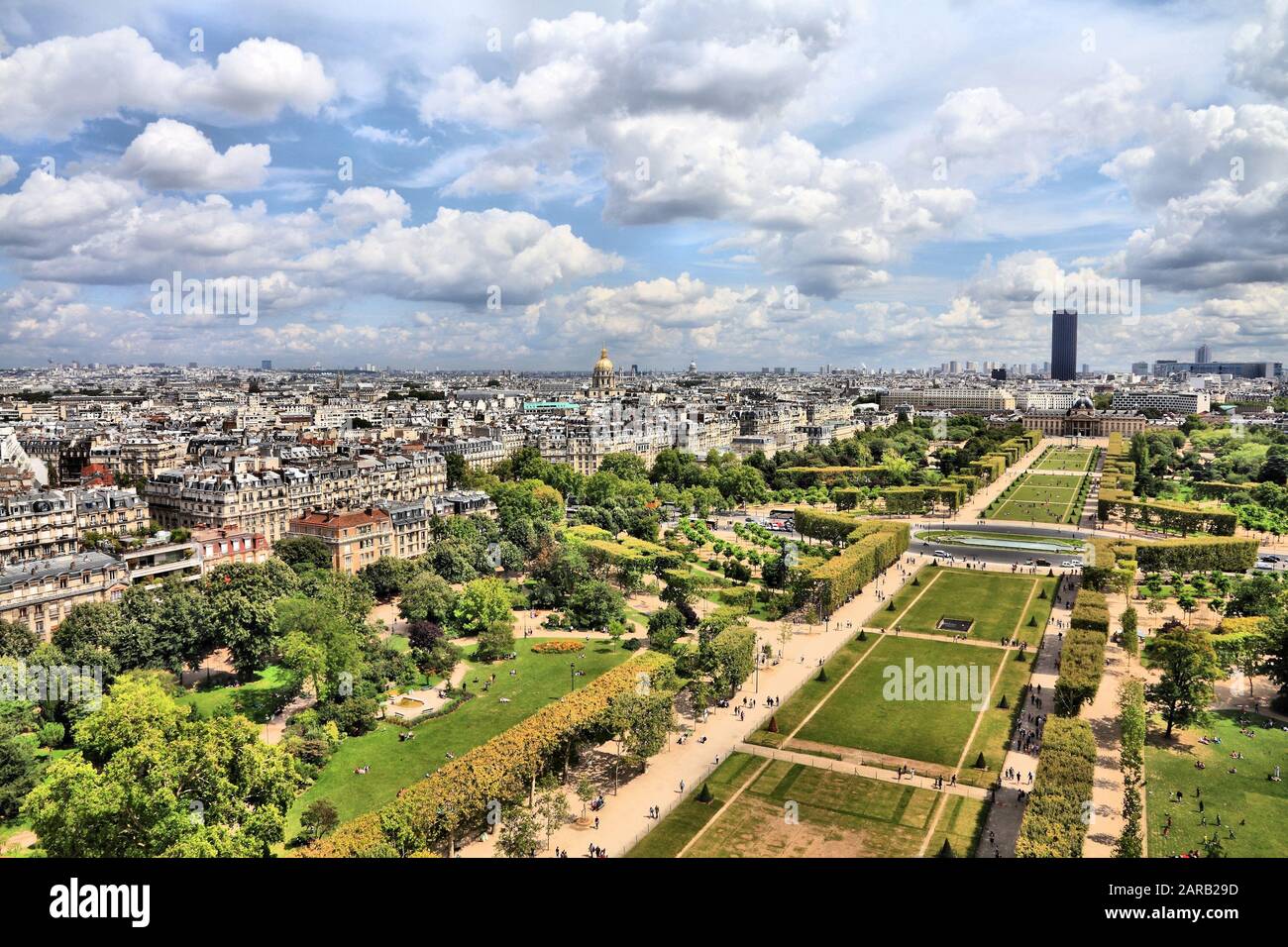 Capital city of france hi-res stock photography and images - Alamy
