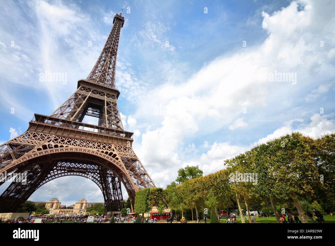 Paris, France - the Eiffel Tower. World landmarks Stock Photo - Alamy