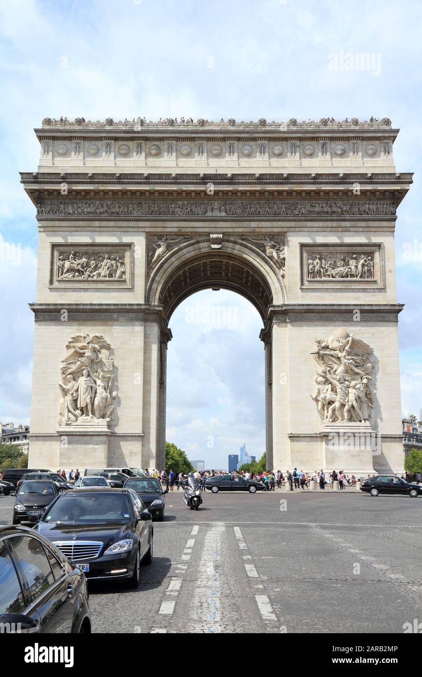 Avenues champs elysees hi-res stock photography and images - Alamy