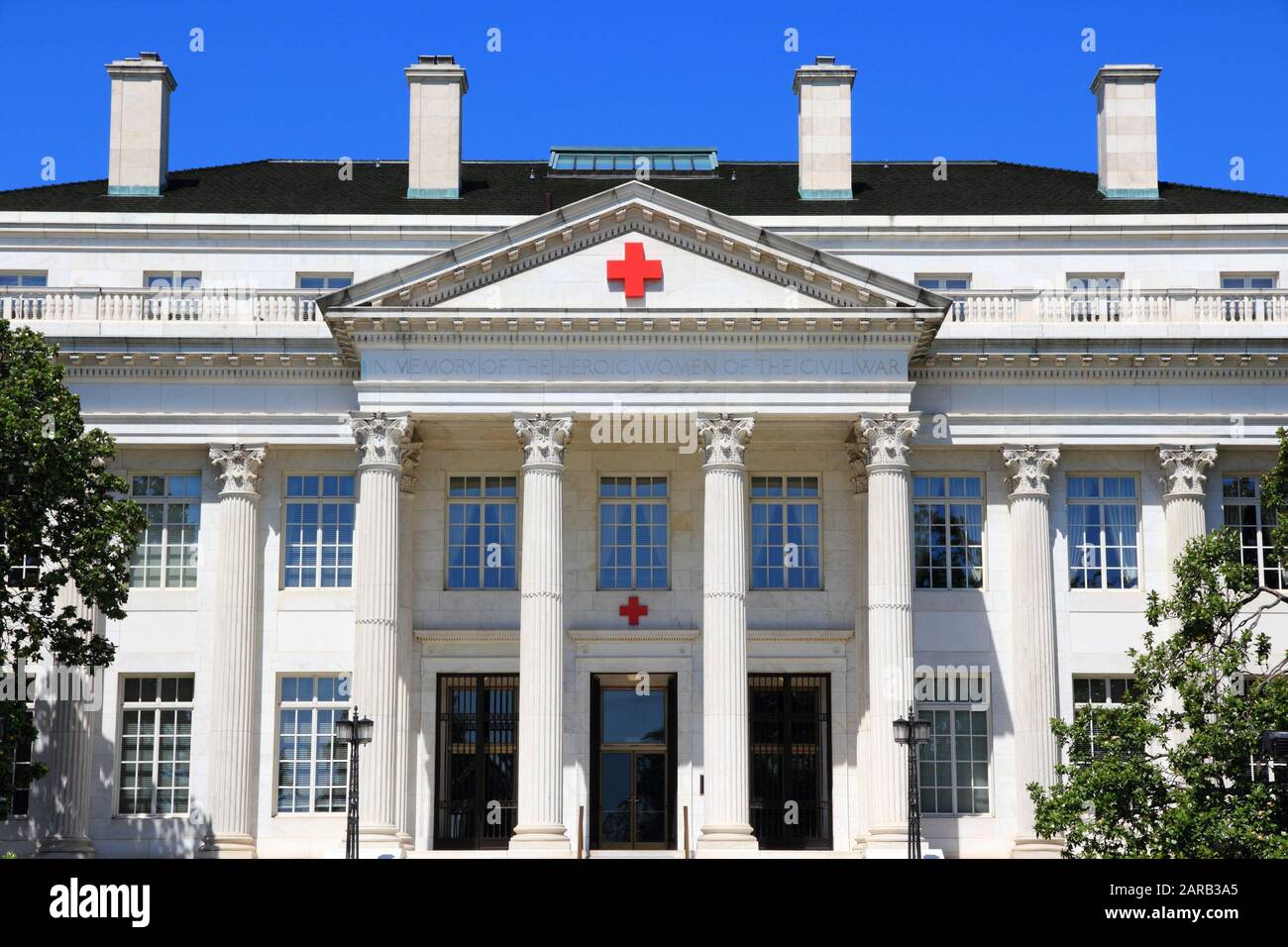 Humanitarian aid american red cross hi-res stock photography and images ...