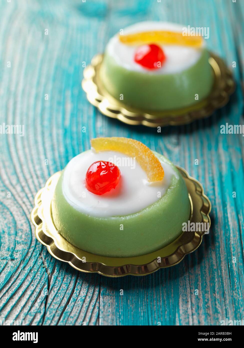 Italian marzipan hi-res stock photography and images - Alamy