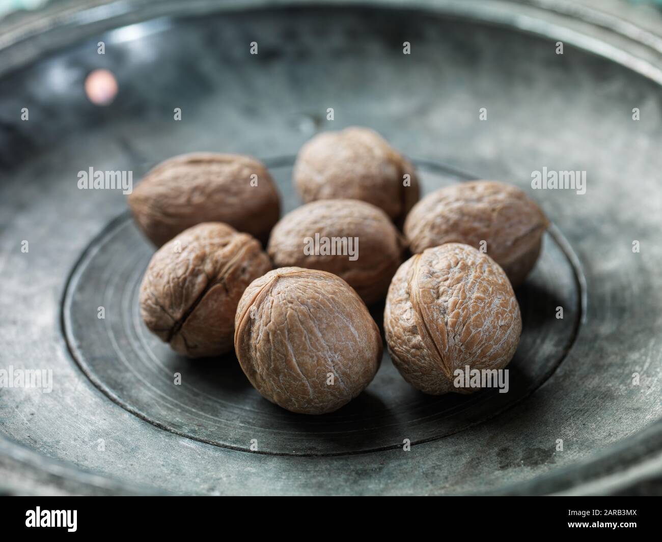 Walnut shell texture hi-res stock photography and images - Alamy