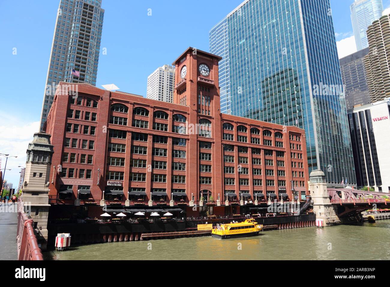 CHICAGO, USA - JUNE 27, 2013: Reid Murdoch Building in Chicago. The ...
