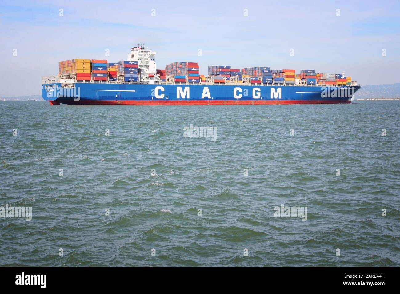 SAN FRANCISCO, USA - APRIL 8, 2014: CMA CGM Centaurius container ship ...