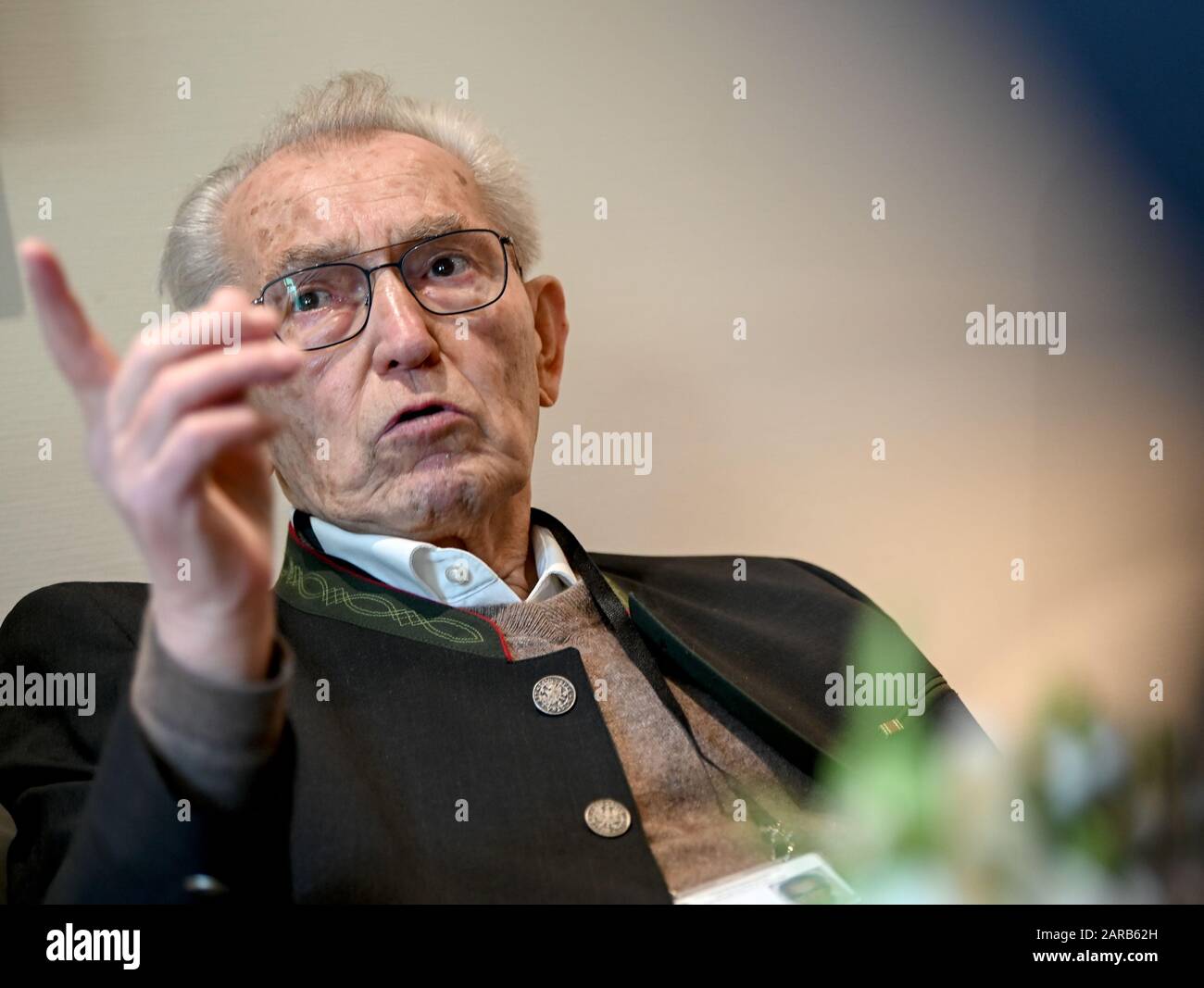 Berlin, Germany. 27th Jan, 2020. Hermann Höllenreiner, Holocaust ...