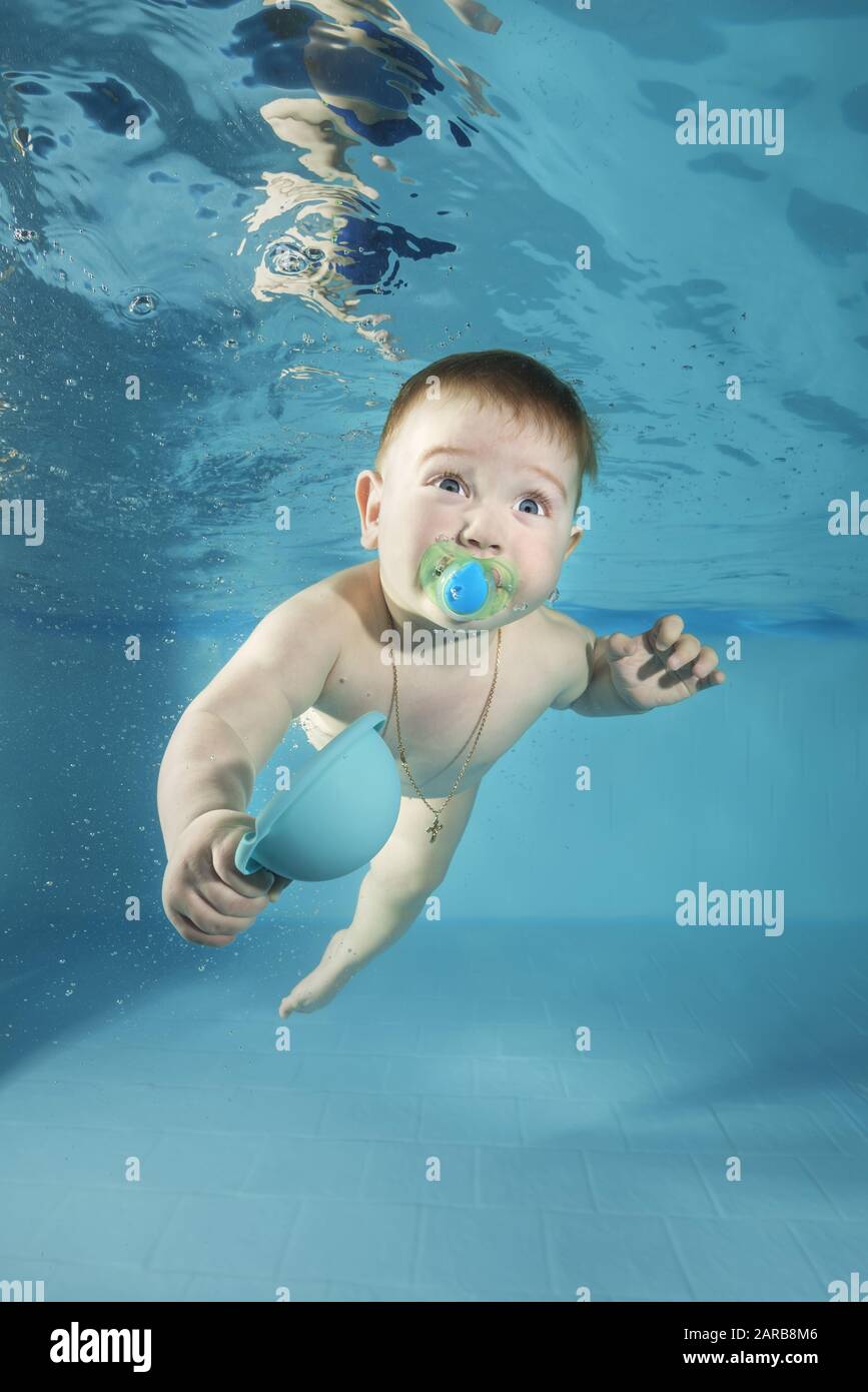Children play water bubbles hi-res stock photography and images - Alamy