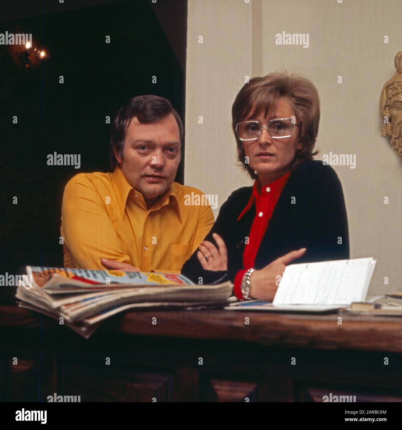 Der deutsche Schauspieler Hans Zander mit Ingrid Weiss, Deutschland ...