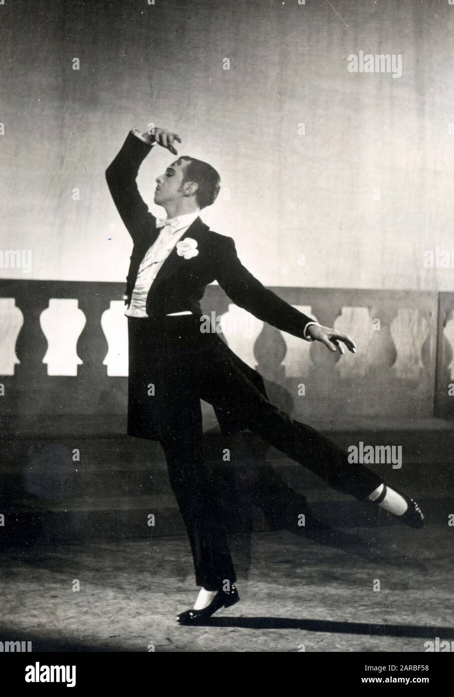 Ballet Performance And Stage High Resolution Stock Photography and ...