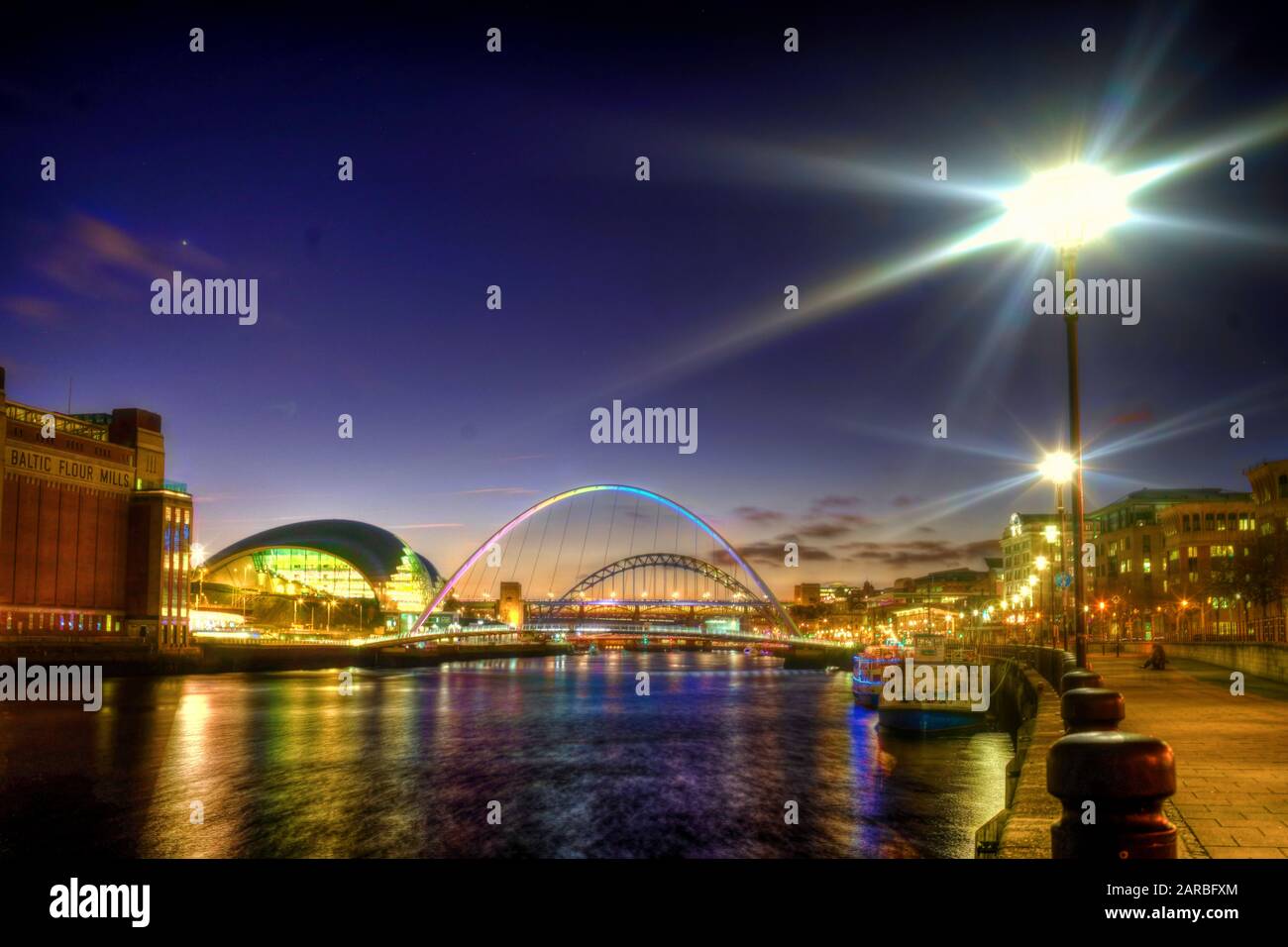 Night on the Tyne Stock Photo - Alamy