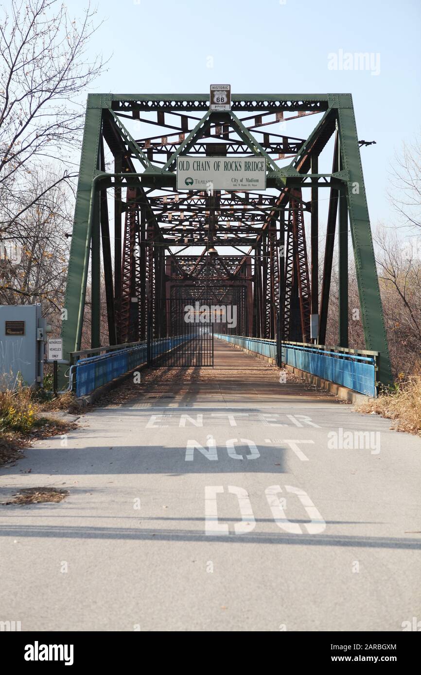 Chain of Rocks bridge, Route 66, America Stock Photo - Alamy