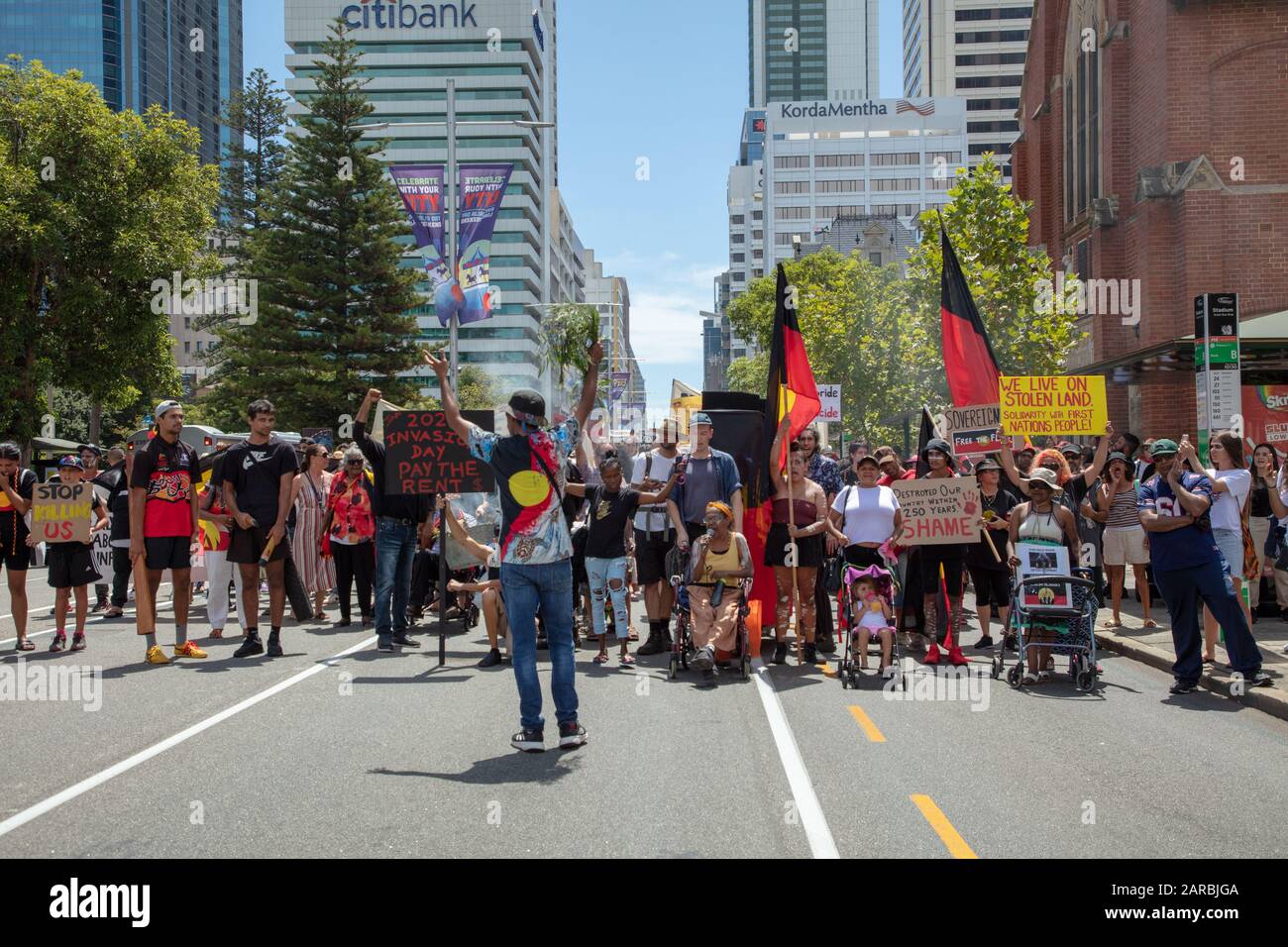 Aboriginal demonstrators hi-res stock photography and images - Alamy