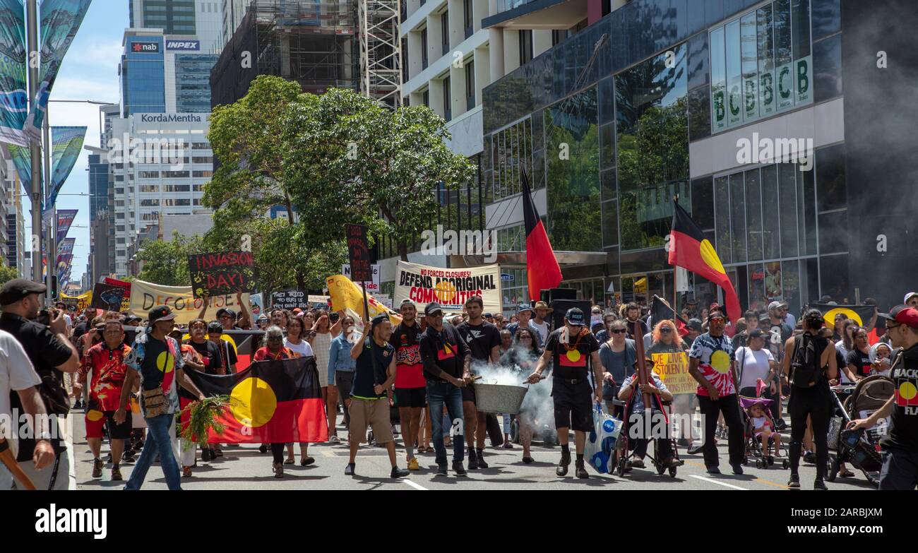 Aboriginal demonstrators hi-res stock photography and images - Alamy