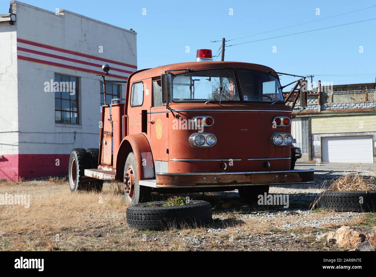 Rusty vintage American fire truck, Route 66, America Stock Photo - Alamy