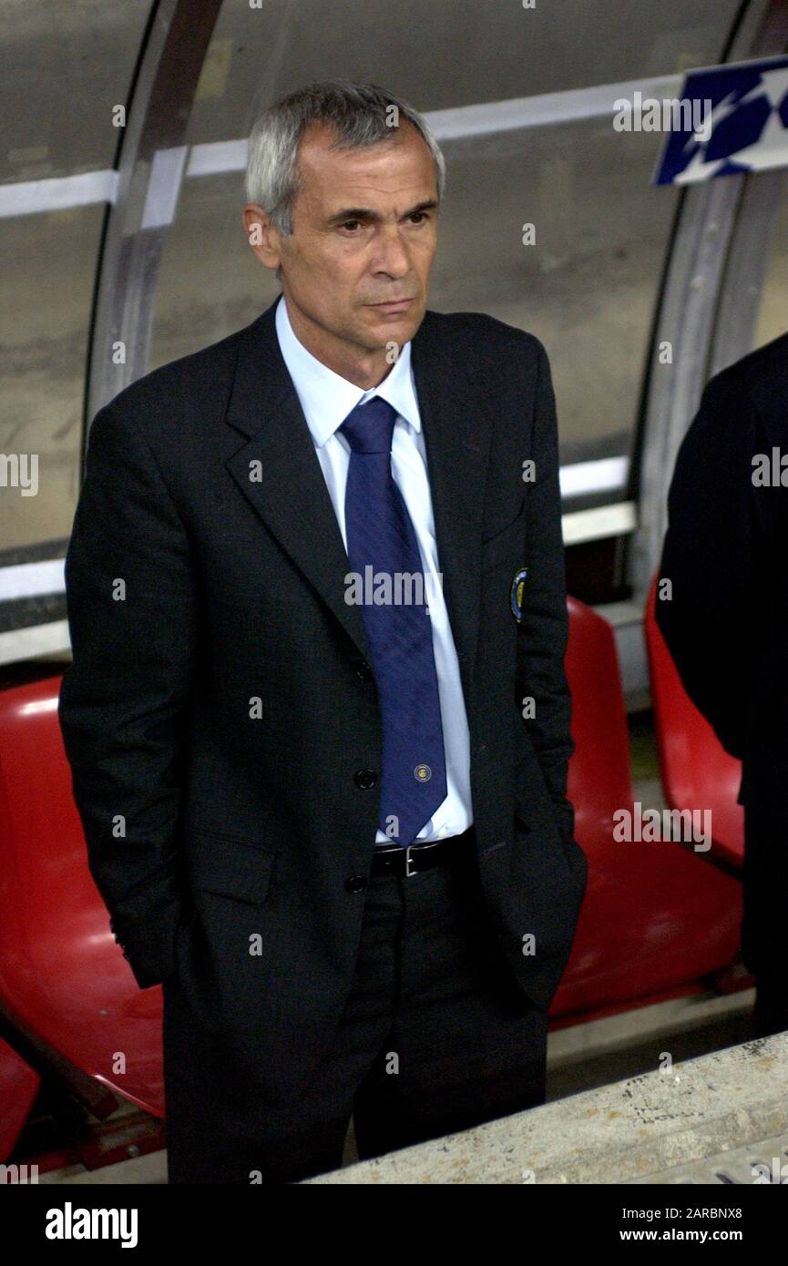 Hector cuper inter hi-res stock photography and images - Alamy