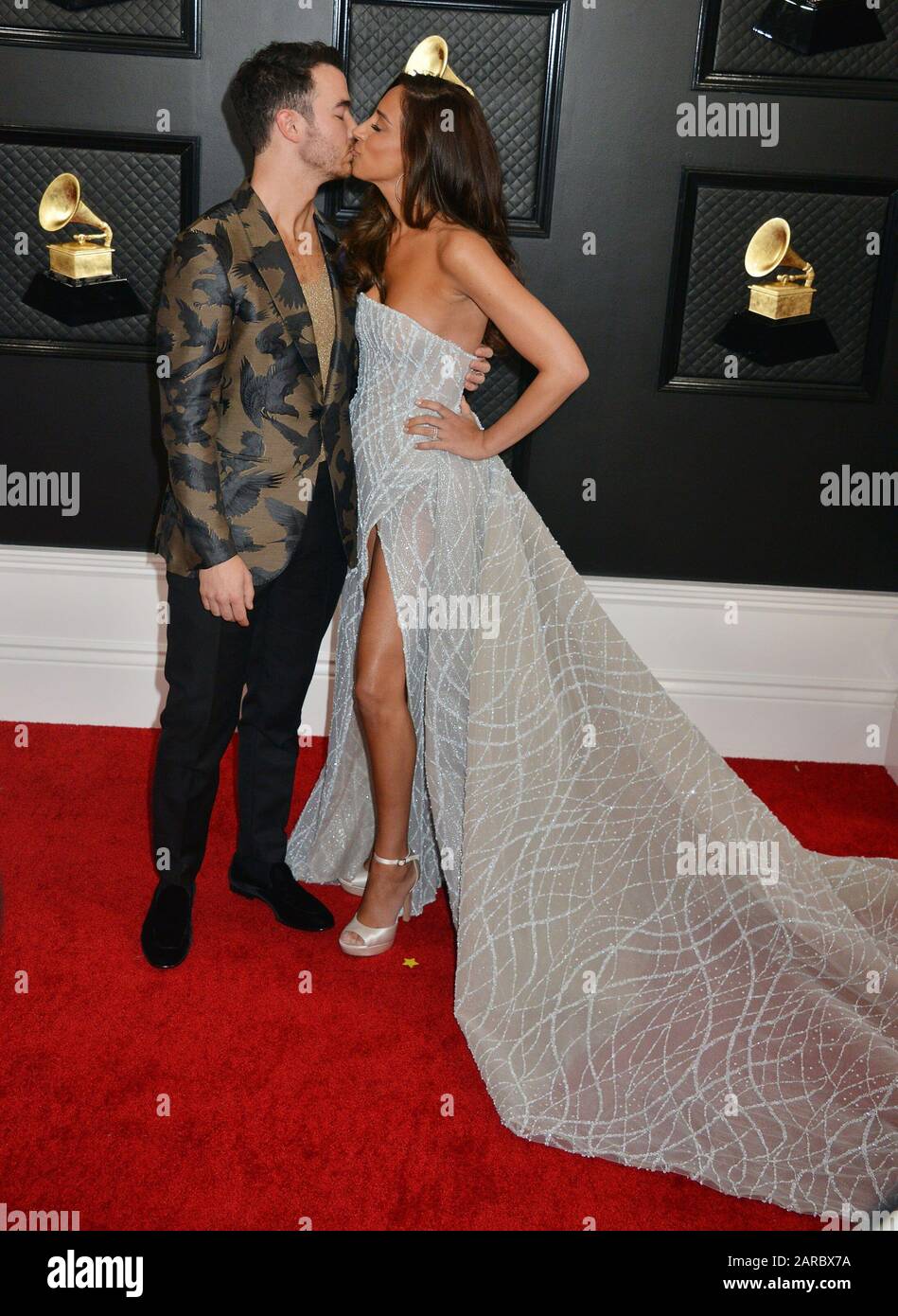 Los Angeles, CA. 26th Jan, 2020. Kevin Jonas, Danielle Jonas at ...