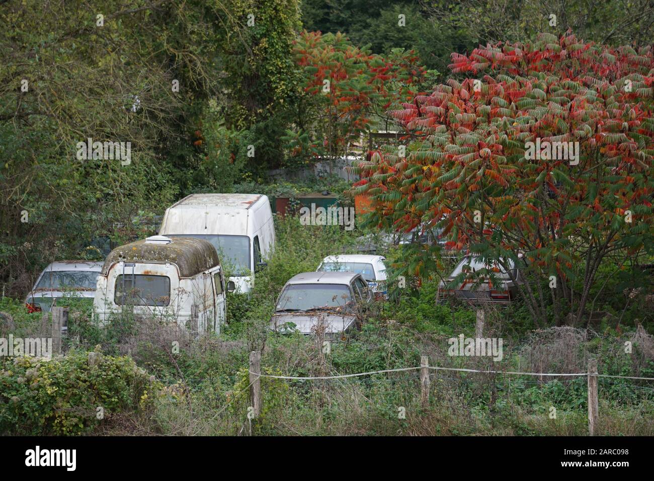Cars cemetery hi-res stock photography and images - Alamy