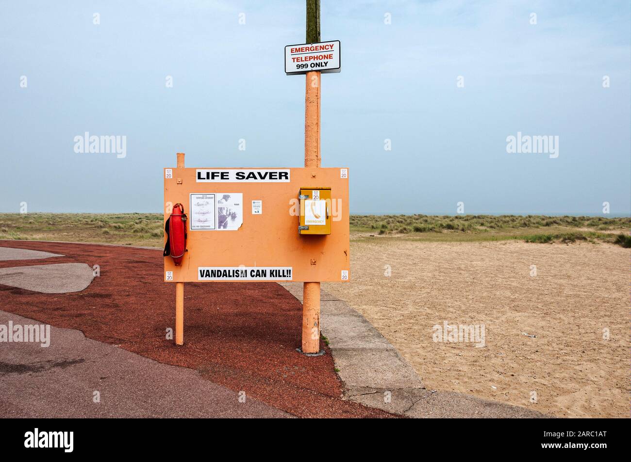 Health and safety notice board hi-res stock photography and images - Alamy