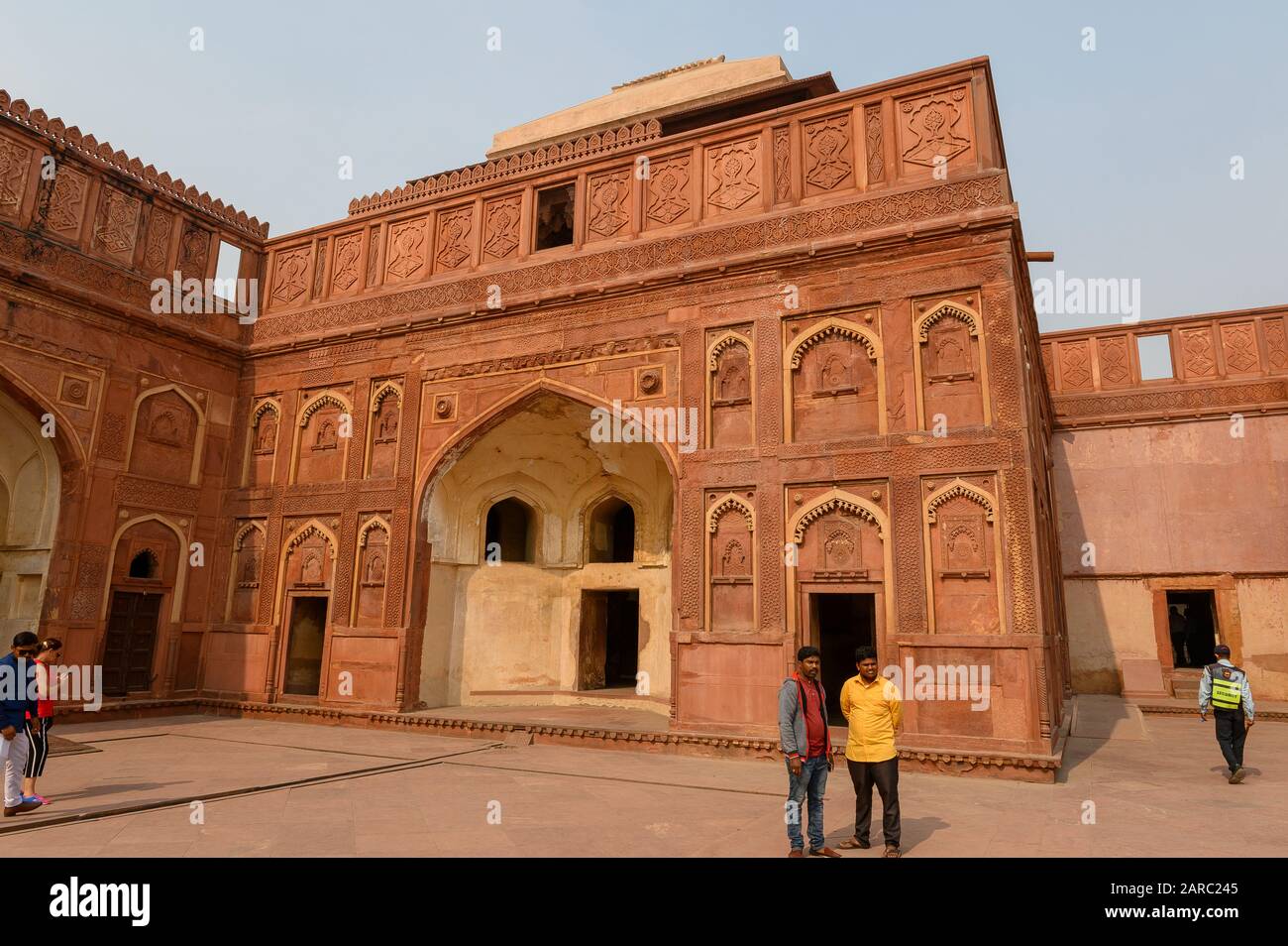 Agra fort hi-res stock photography and images - Alamy