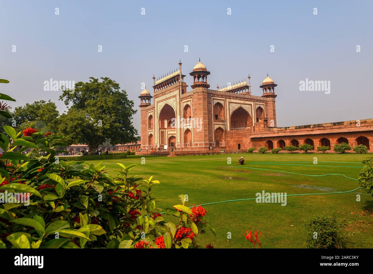 Taj mahal india great gate hi-res stock photography and images - Alamy