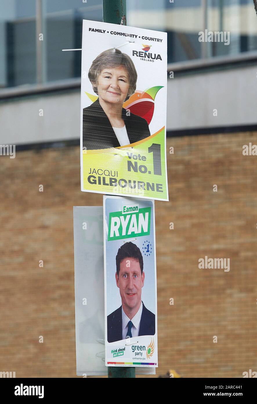 Irish election 2020 posters hi-res stock photography and images - Alamy