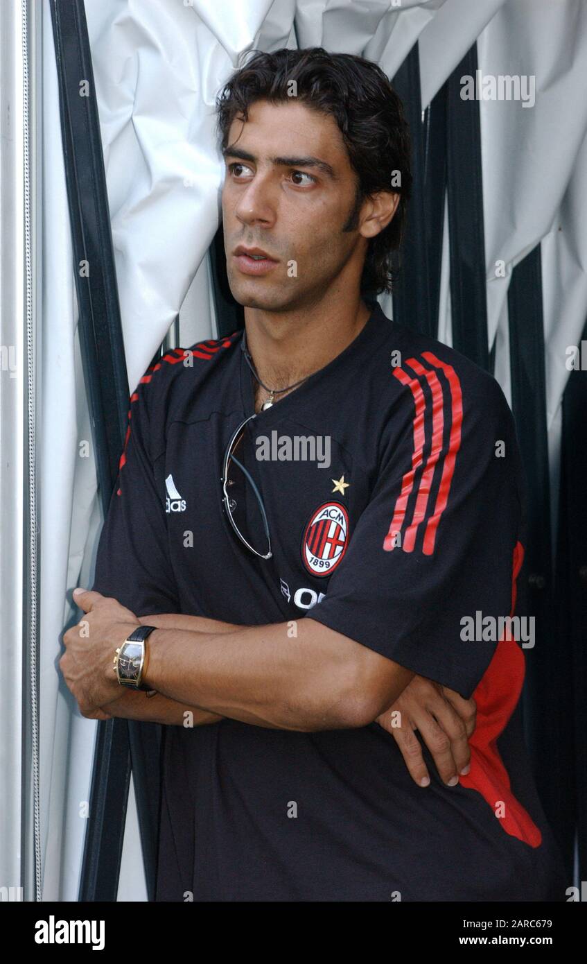 Rui costa milan hi-res stock photography and images - Alamy
