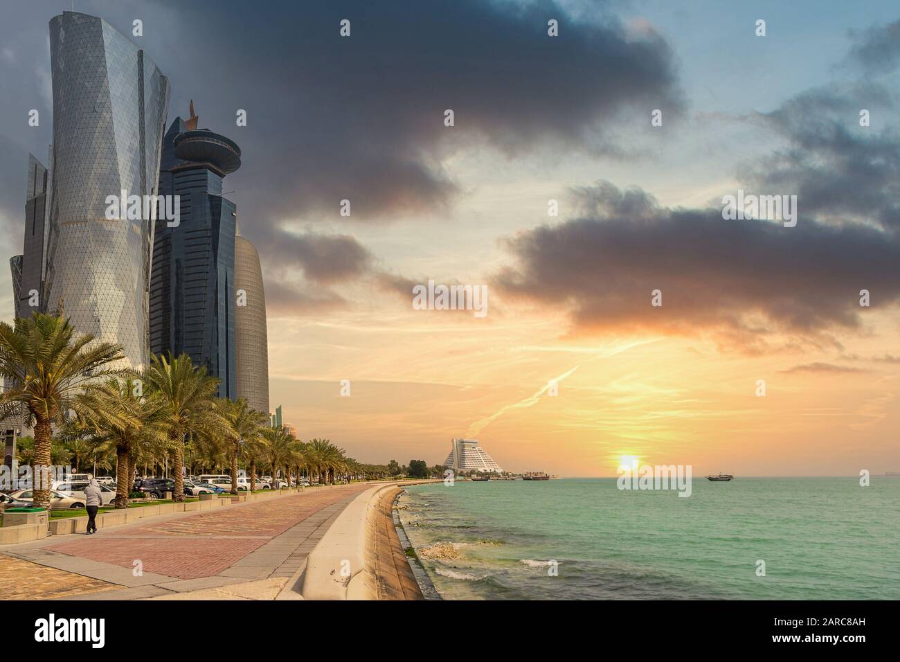 Middle corniche hi-res stock photography and images - Alamy