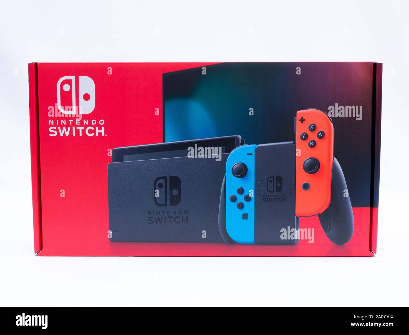 UK, Jan 2020: Nintendo switch games console in box brand new on white ...