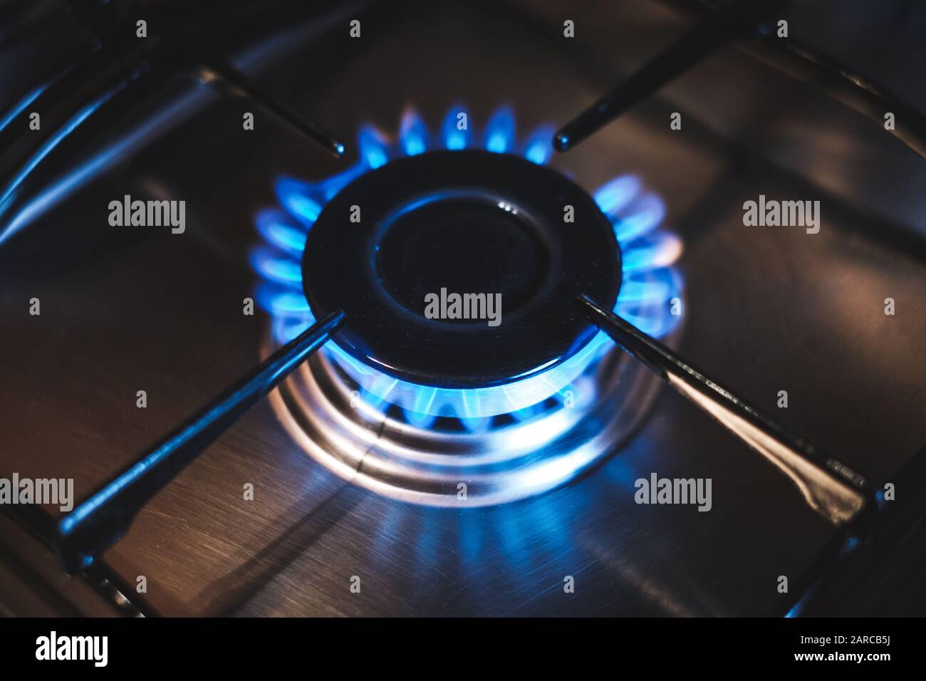 gas burning from a kitchen gas stove Stock Photo - Alamy
