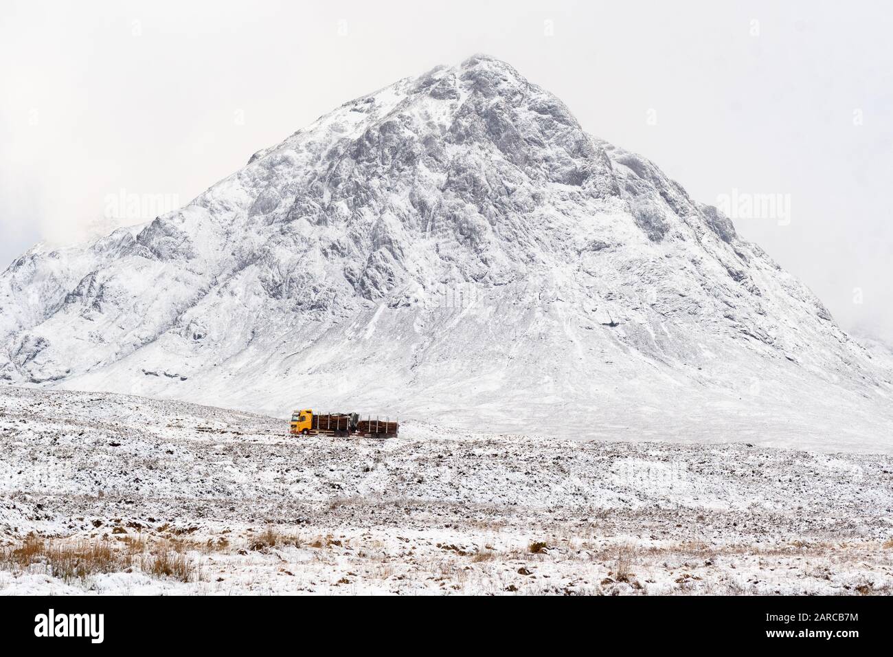 Driving along a82 road hi-res stock photography and images - Alamy