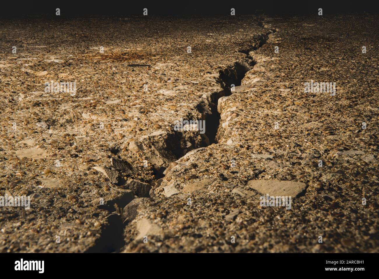 Stones covered in mud hi-res stock photography and images - Alamy