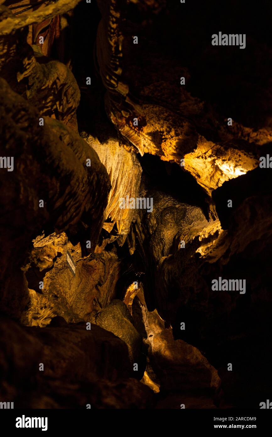 Dual stone columns hi-res stock photography and images - Alamy