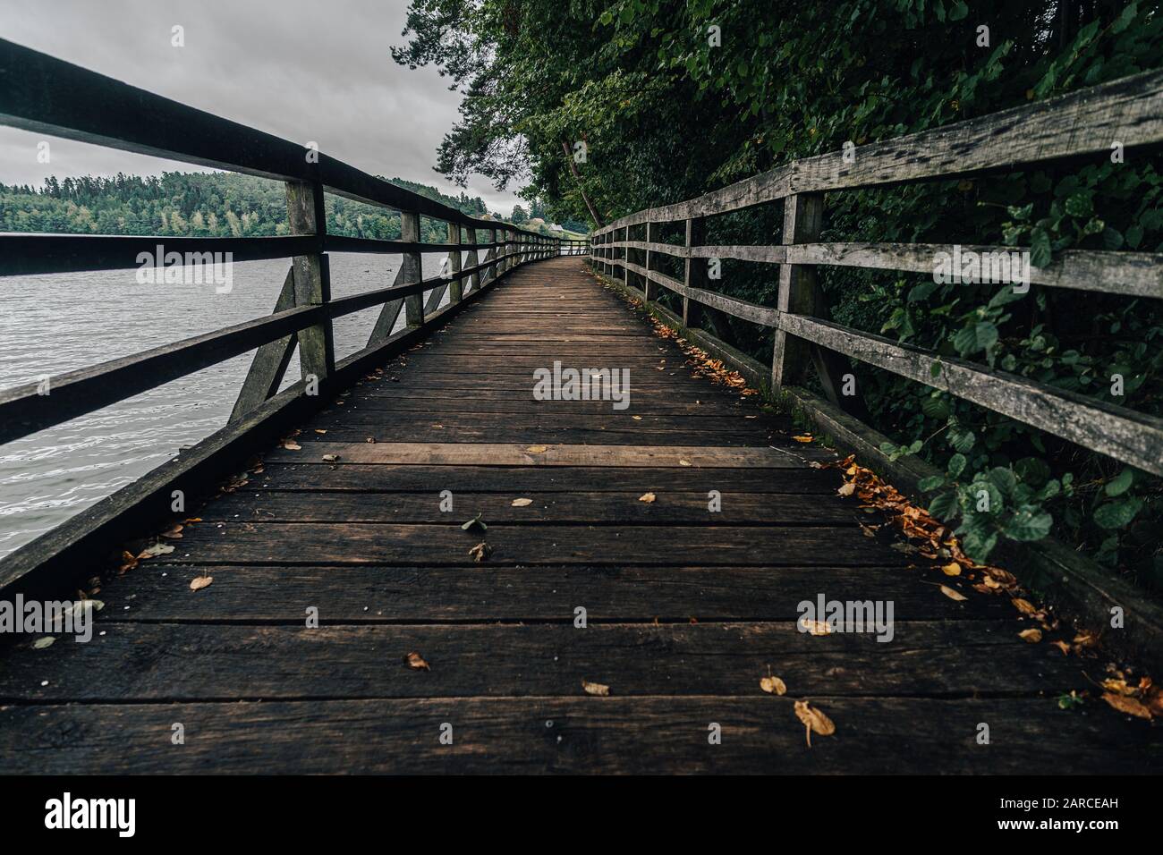Wooden bridge sea water flow hi-res stock photography and images - Alamy