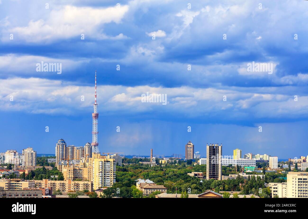 Tall buildings in kyiv hi-res stock photography and images - Alamy